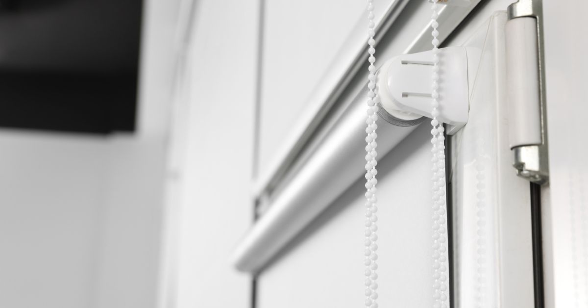 Valance Or No Valance On Roller Shades? | Shade Styling